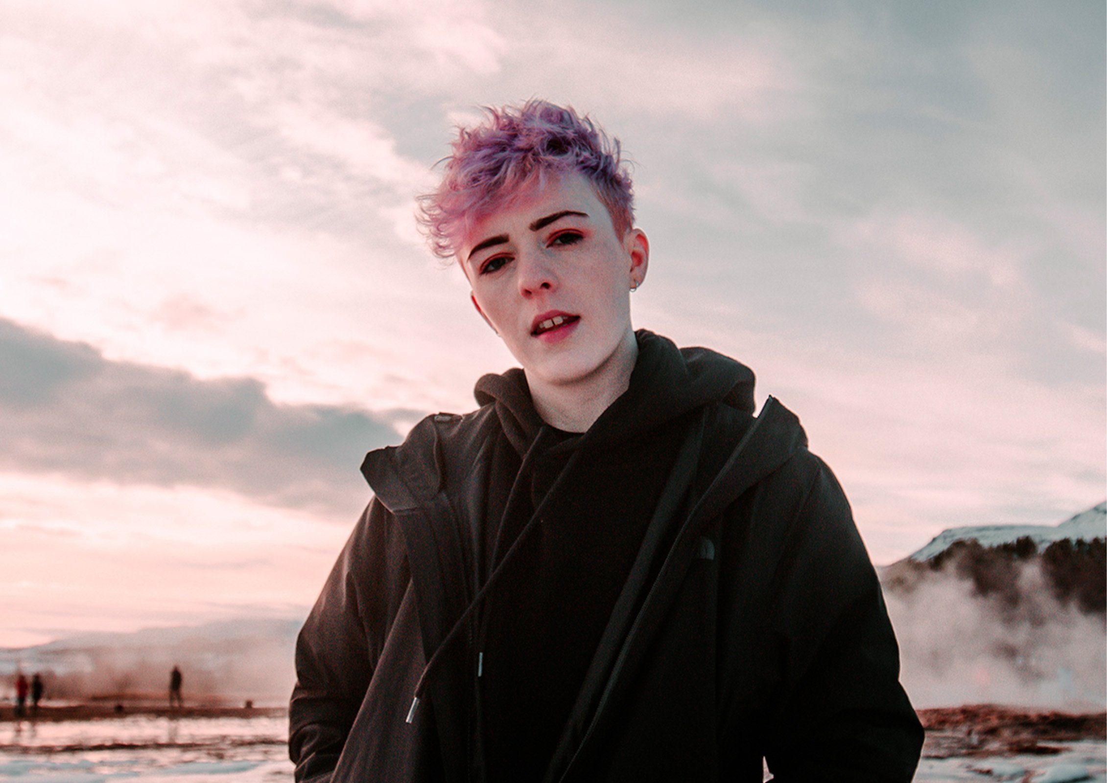 "Look Who's On TV" by ROE - Notion