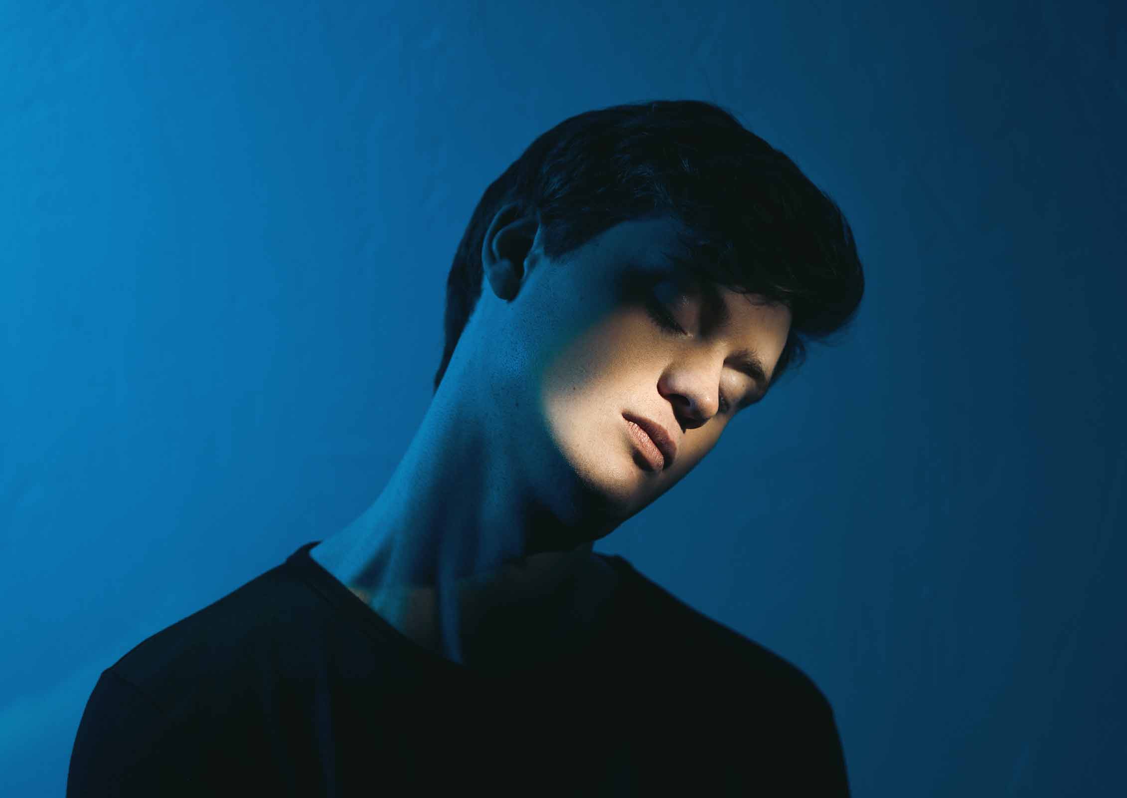 Alex Frew Gives Us 'Something To Hold On To' With His Upcoming EP