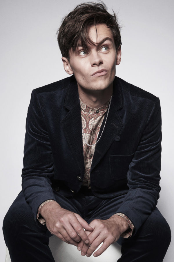 Freddy Carter Opens Up About His Role In Netflix's 'Shadow and Bone ...