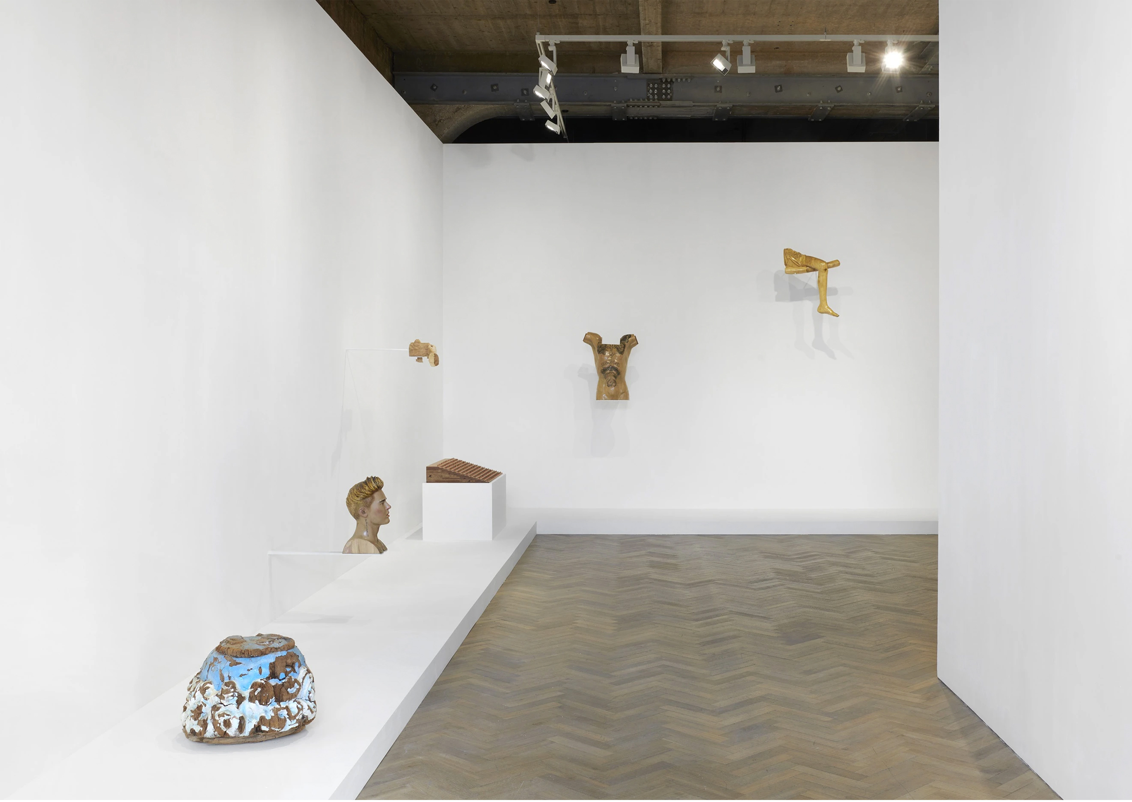 Paul Pfeiffer’s Sculptures Expose Cult of the Celebrity - Notion