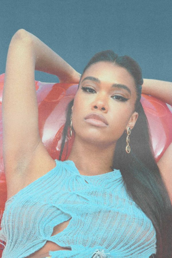 Digital Cover: Amber Mark Goes 'Three Dimensions Deep'