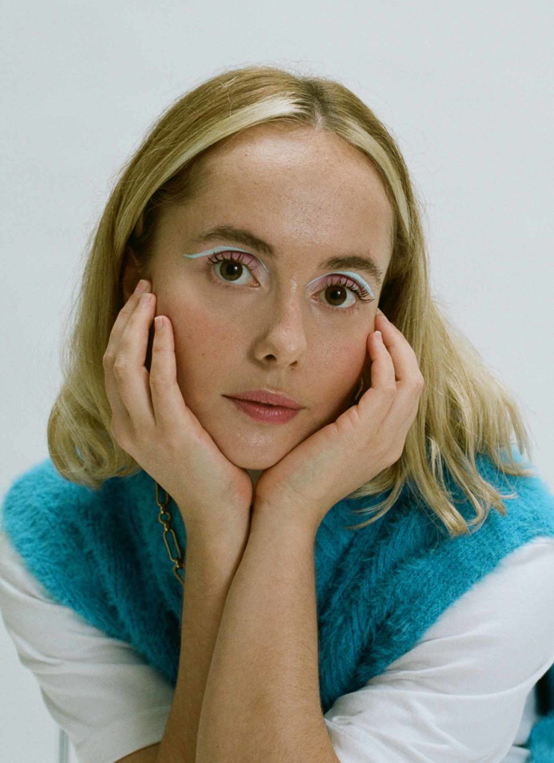 SOFY: "It's Hip-Hop Inspired Indie-Pop Bangers All The Way" - Notion