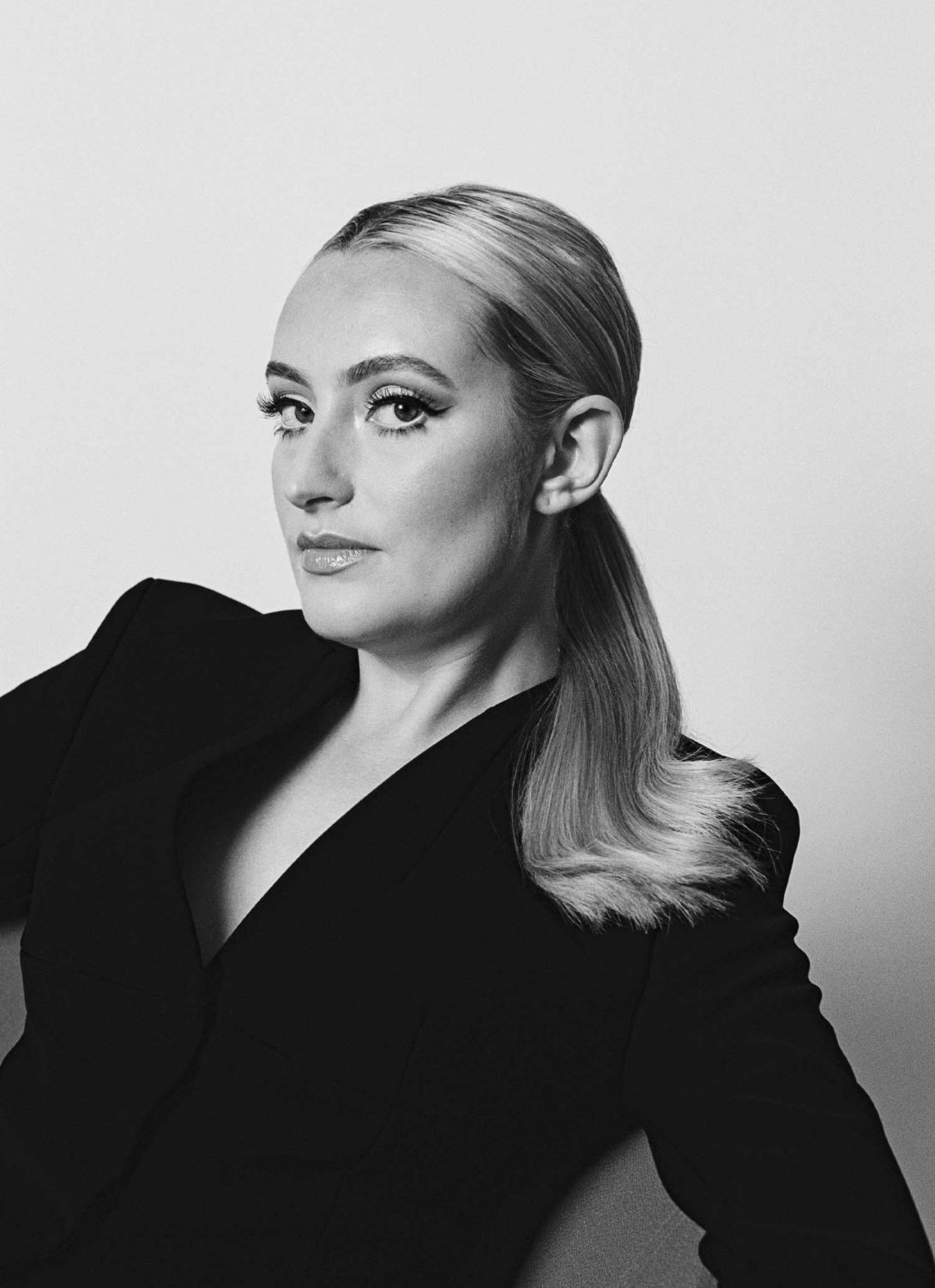 Amelia Dimoldenberg: Self-Made Quadruple Threat - Notion | Interview