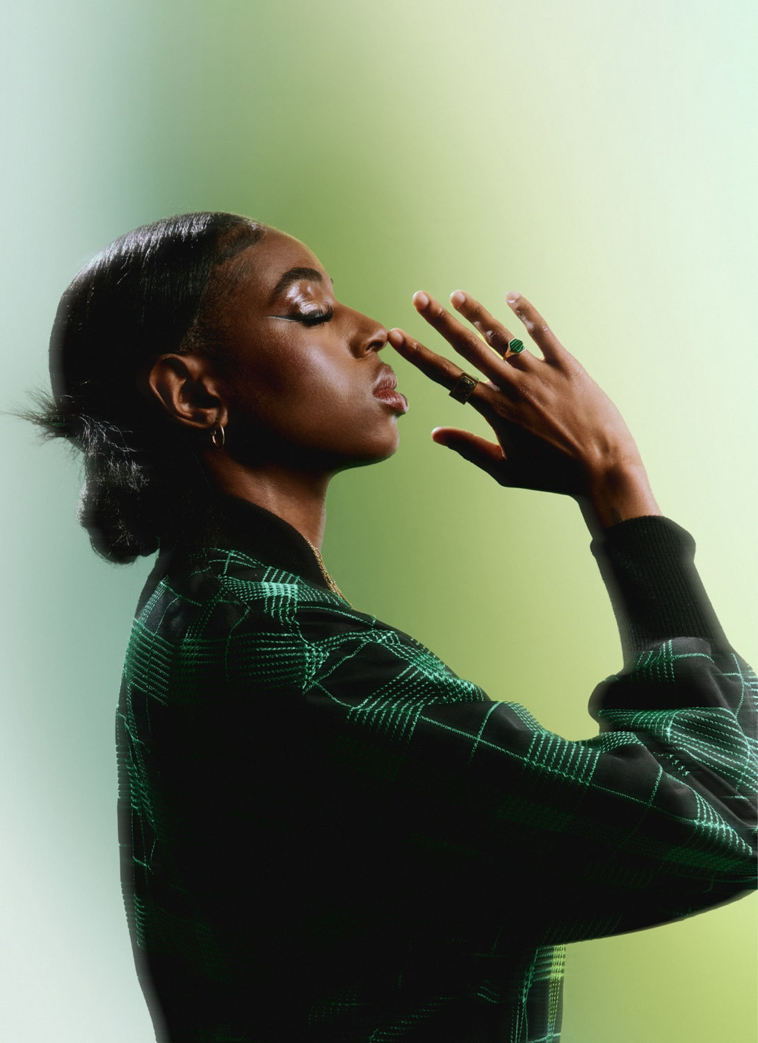 Digital Cover: Cat Burns Is the Pop Voice of the Next Generation