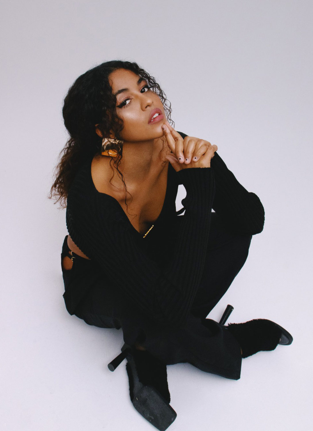 YEИDRY is in Her Element - Notion