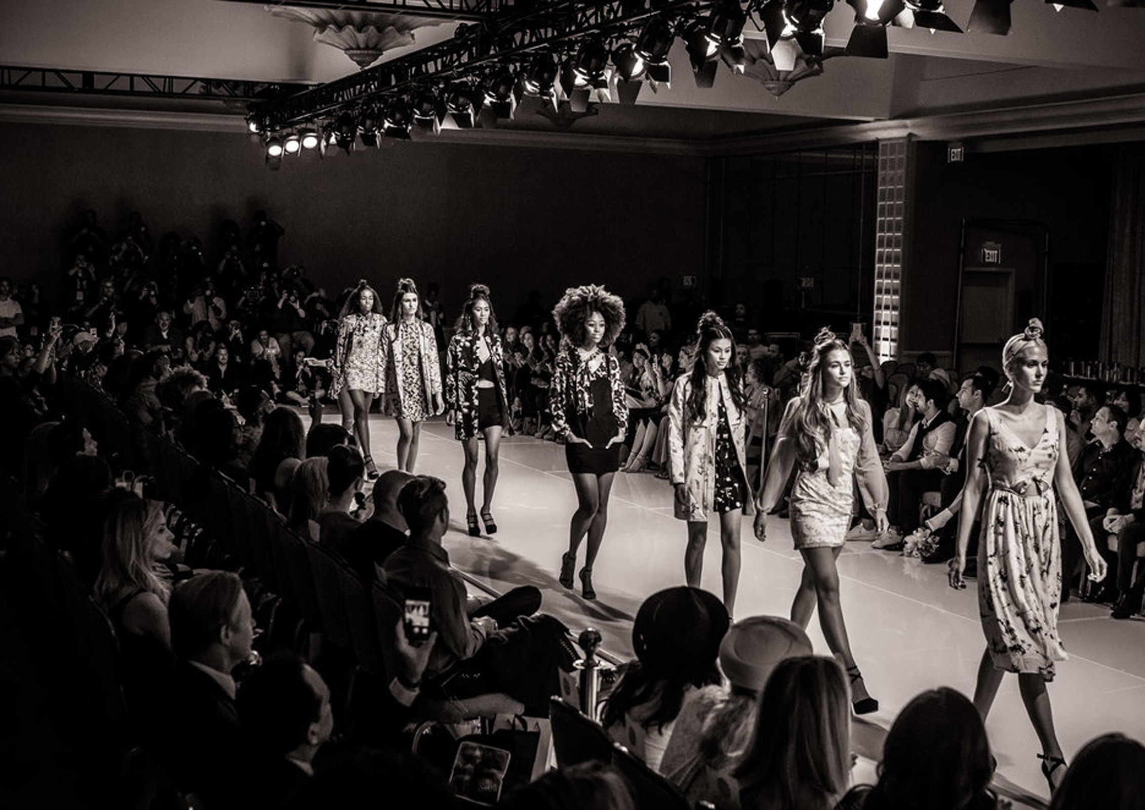 Fashion's Latest Obsession With All Things Regal - Notion