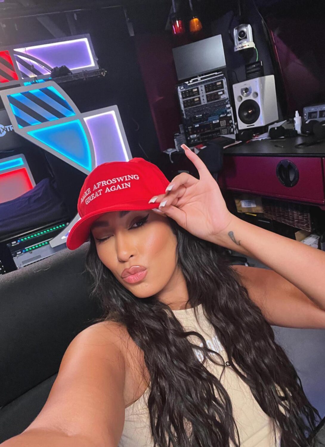 UK Rap According To Snoochie Shy - Notion