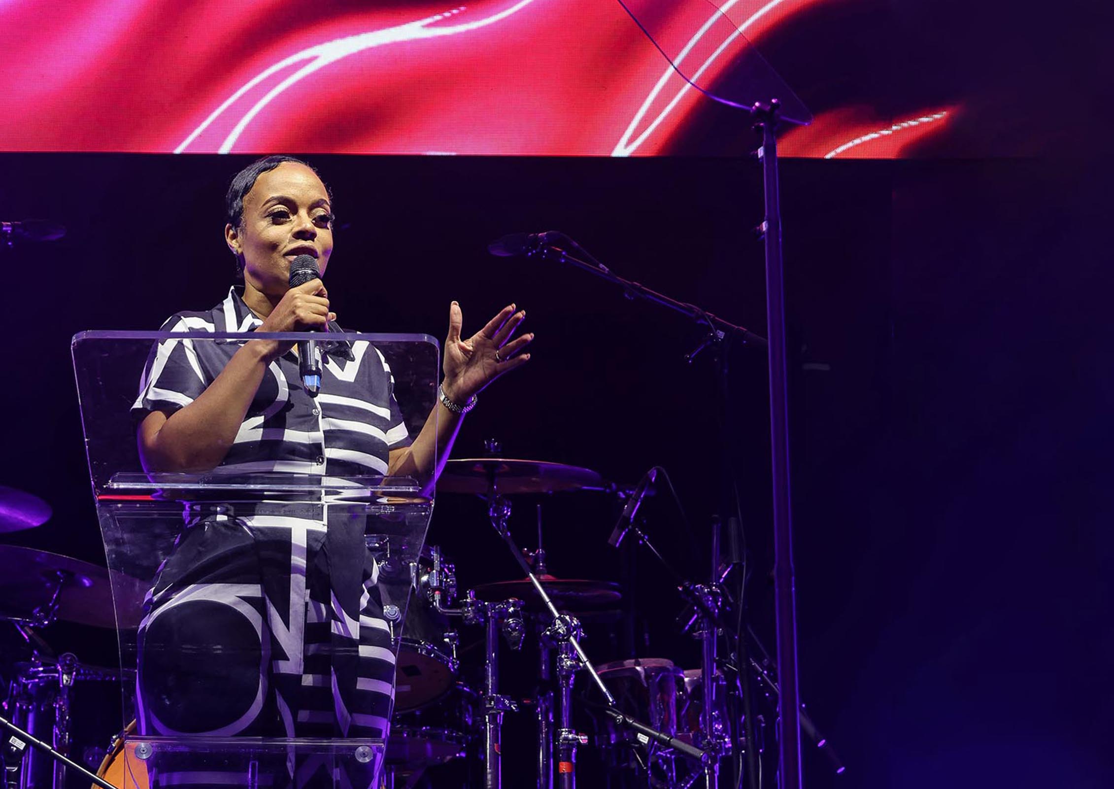 Esta Rae Isn't Letting Anyone In Her Way - Notion