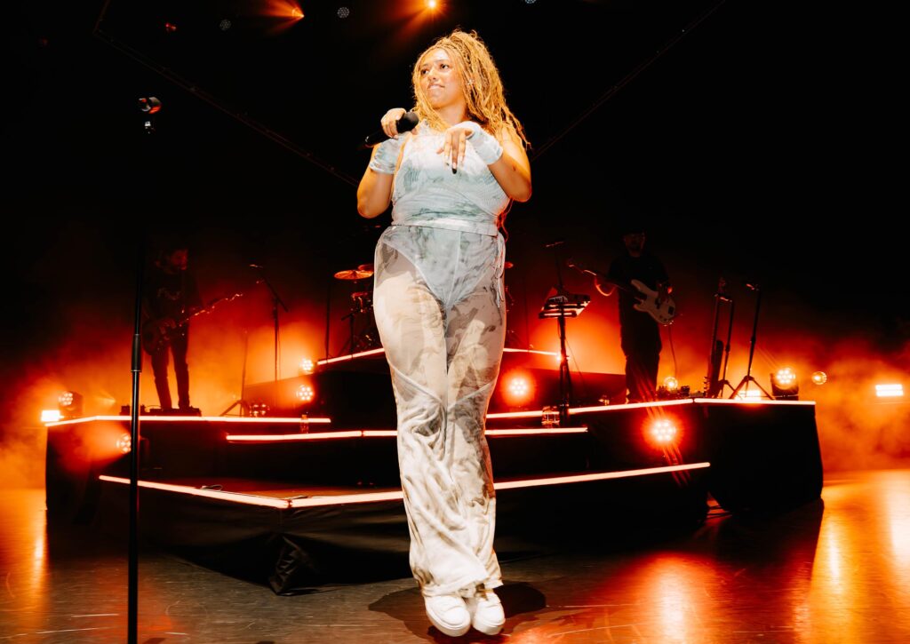 Live Gallery: Mahalia At The Eventim Apollo - Notion