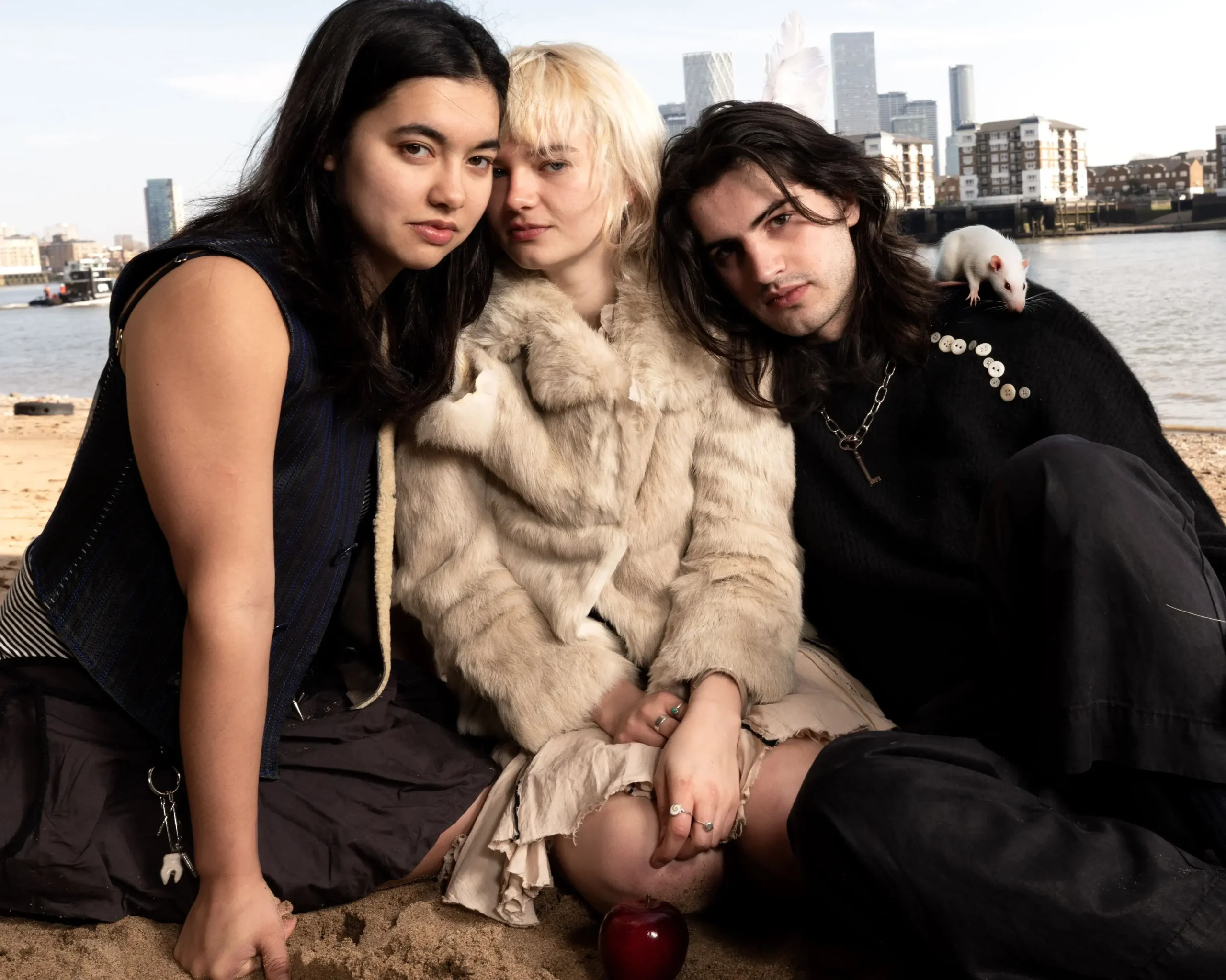 UNDISCOVERED #247: mary in the junkyard, deed0t & ASTOR - Notion